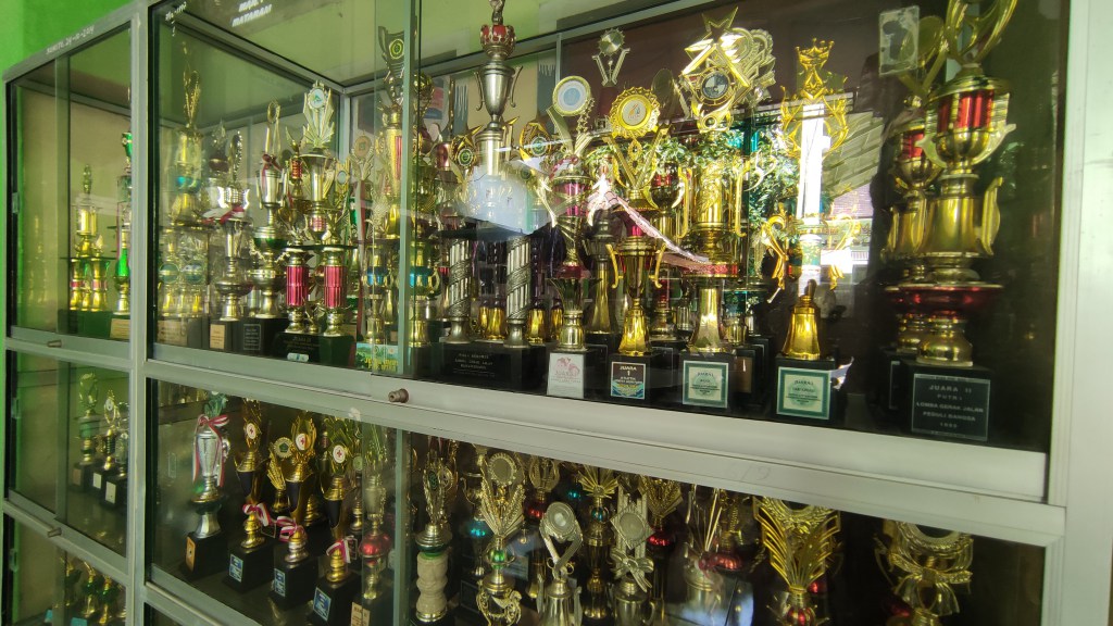 Home - MAN 1 MATARAM