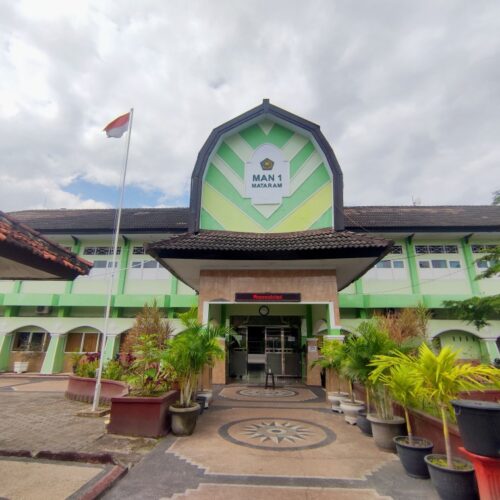 Home - MAN 1 MATARAM